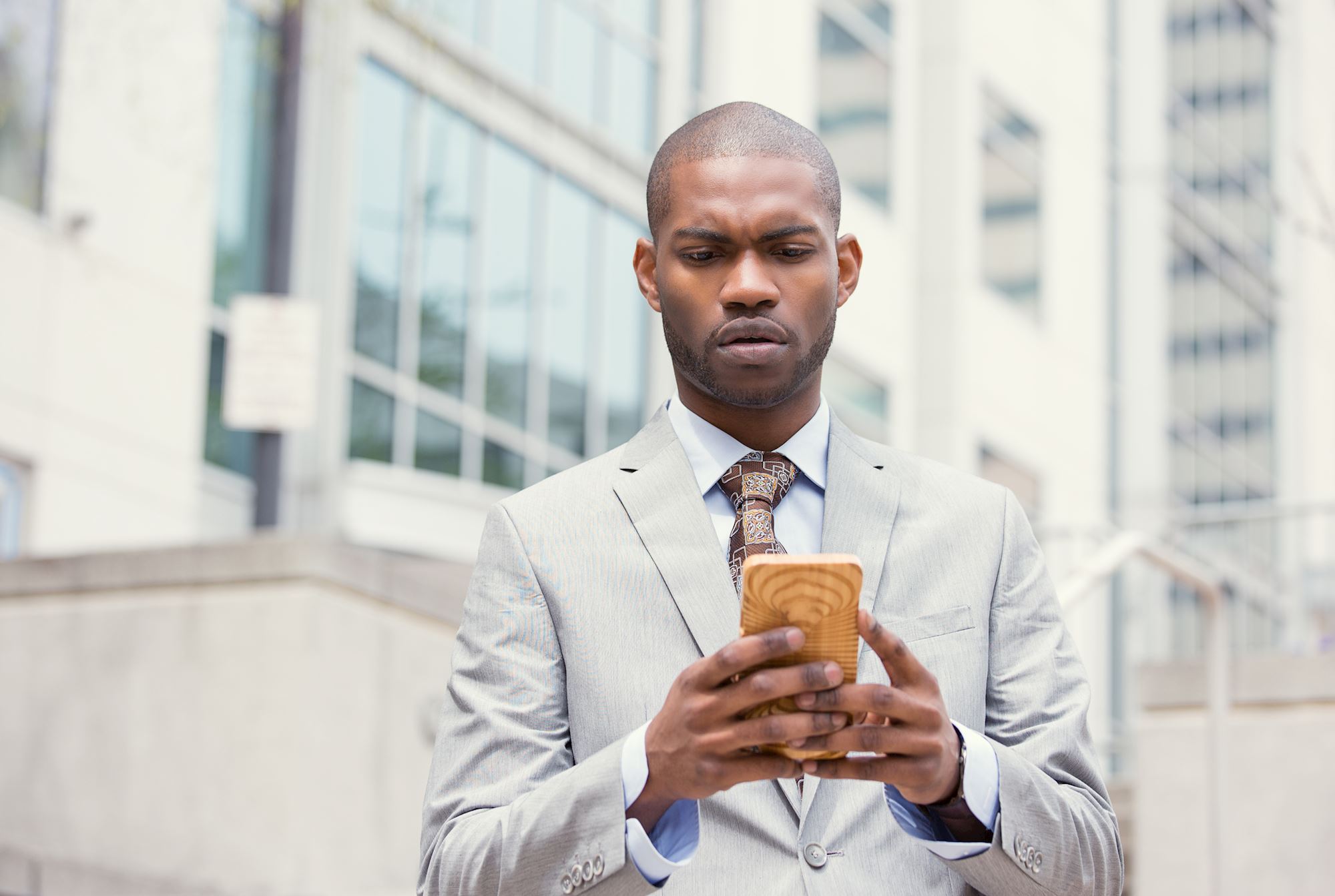 Qantas text scam: Don’t call the number